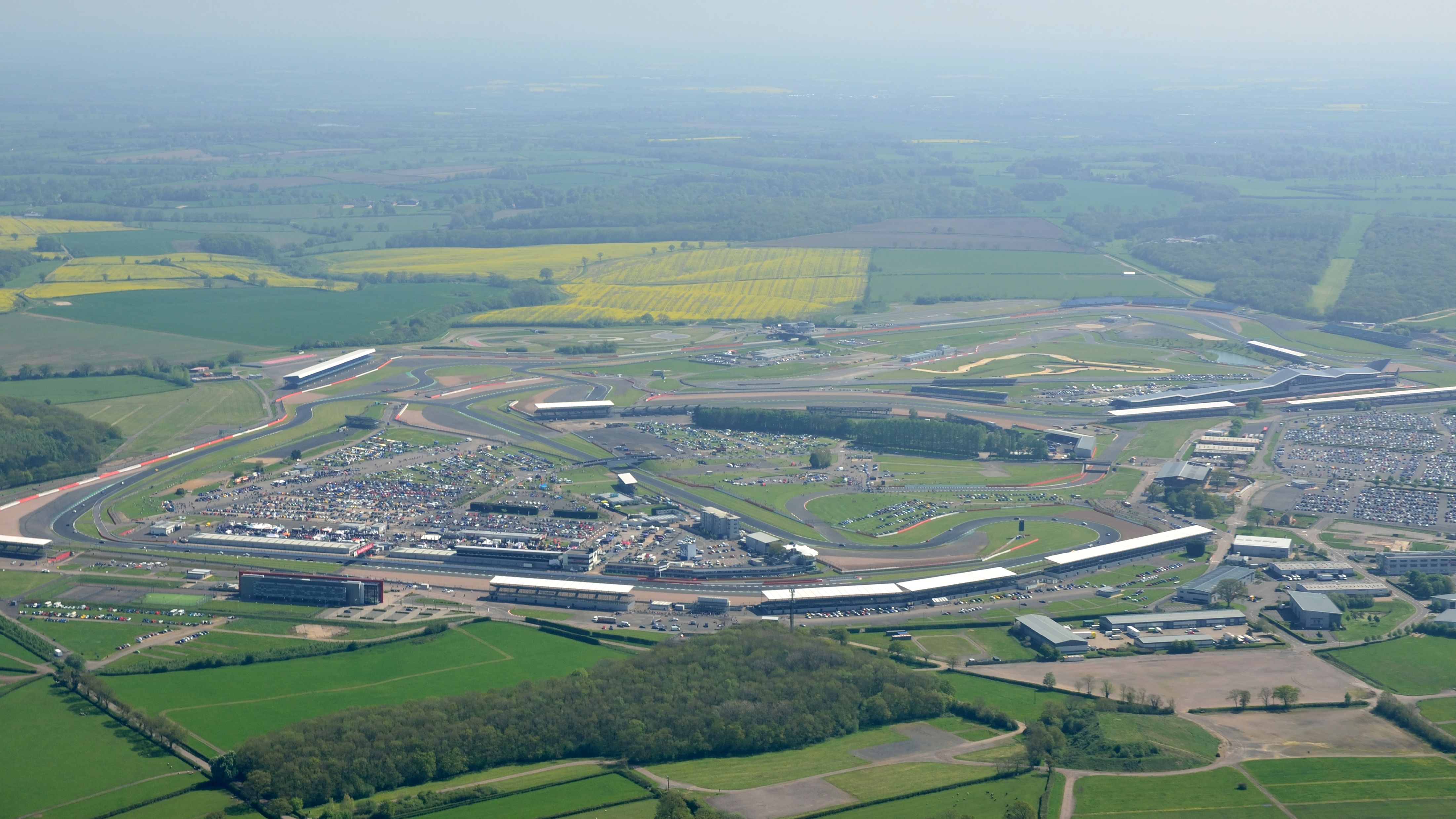 Hotels near Silverstone Circuit, Towcester - Amazing Deals