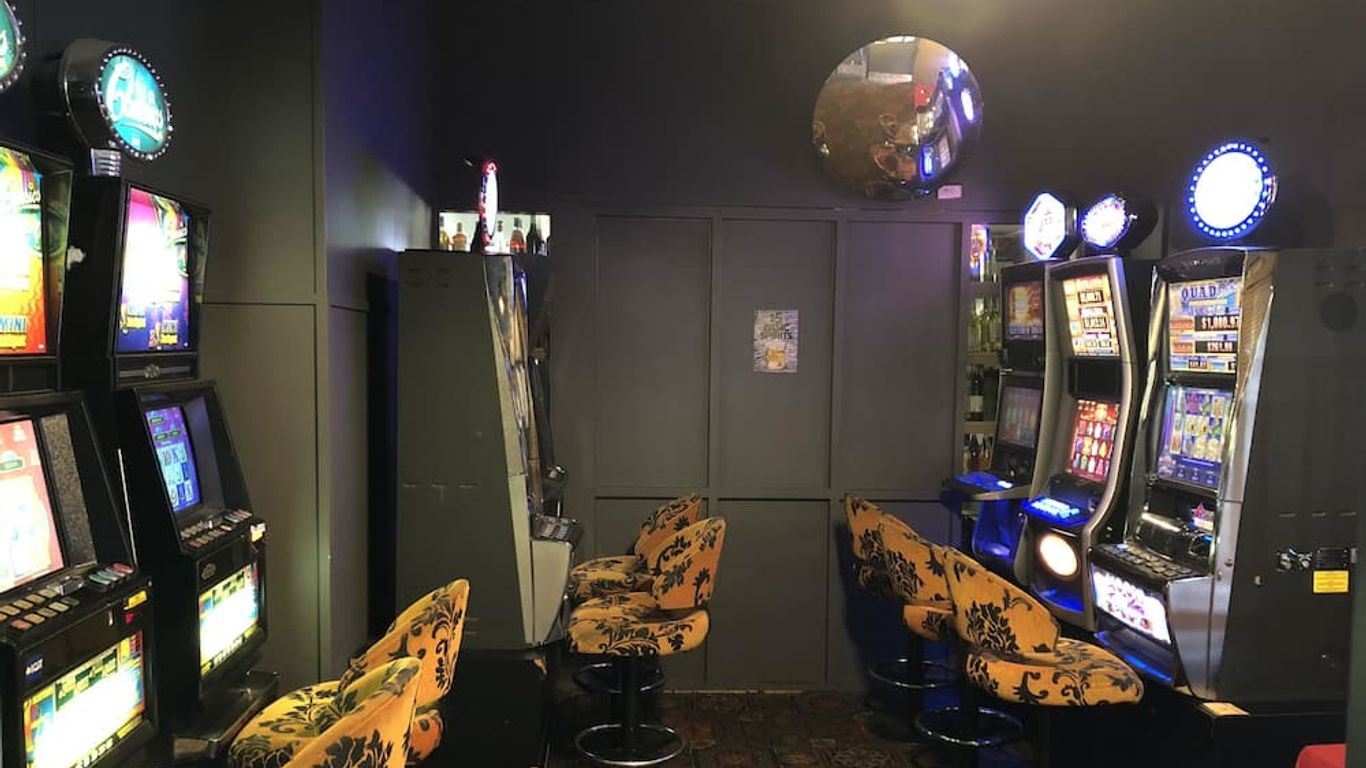 Hotel Kerwick, Darra | HotelsCombined