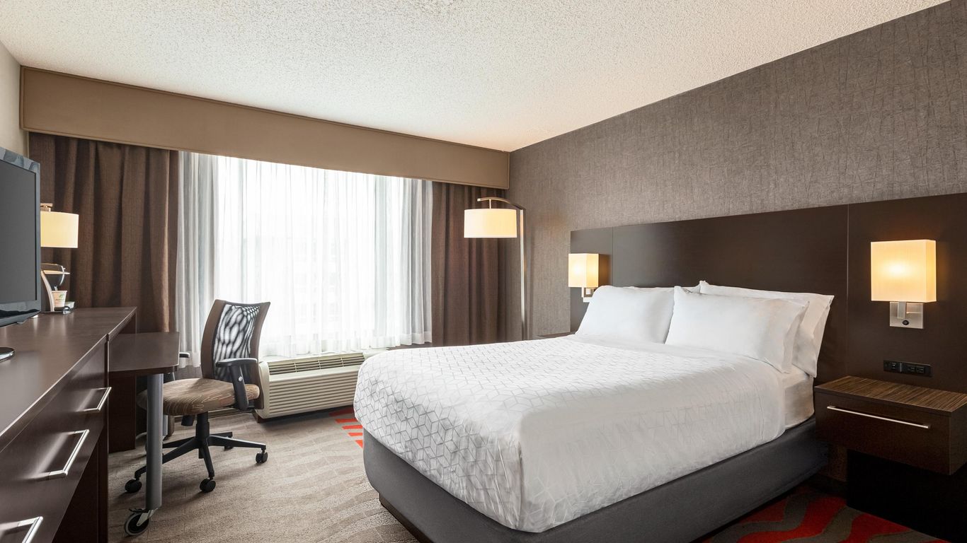 Holiday Inn Boston Bunker Hill Area, Somerville | HotelsCombined